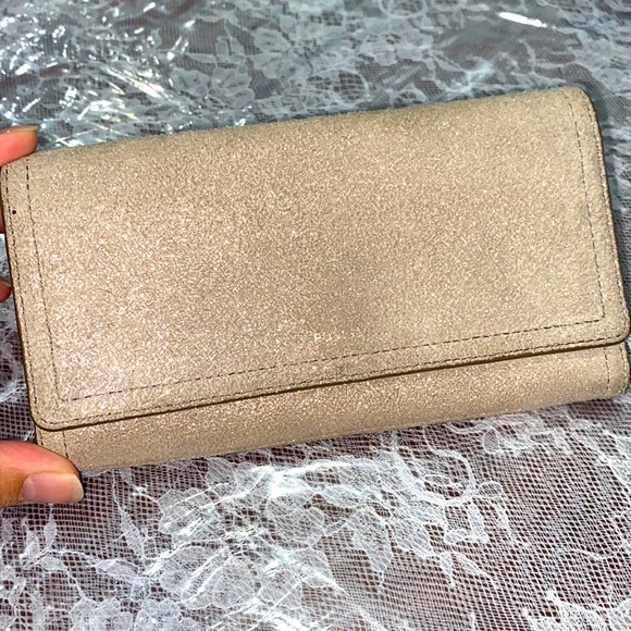 Fossil | Bags | Fossil Wallet | Poshmark